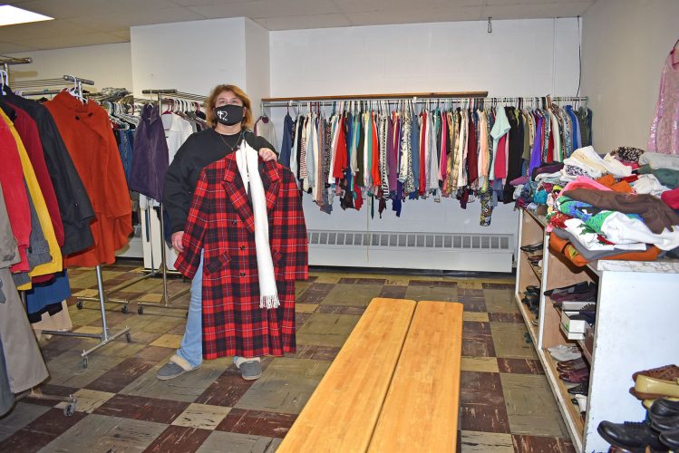 Clothes pantry at Salem church reopens | News, Sports, Jobs - Salem News